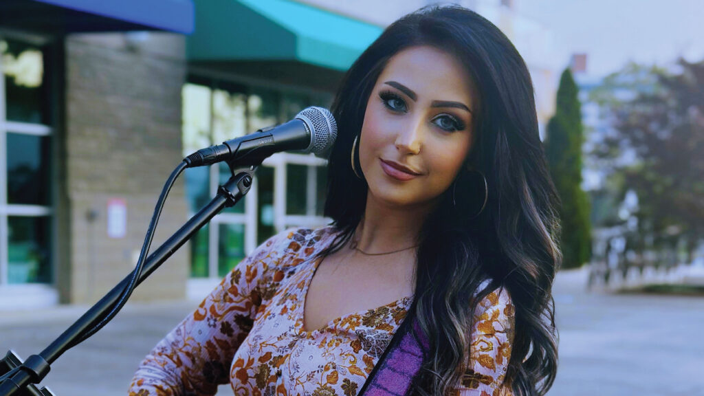 Emma Klein - Live inside The Booth at Stovehouse! - Stovehouse